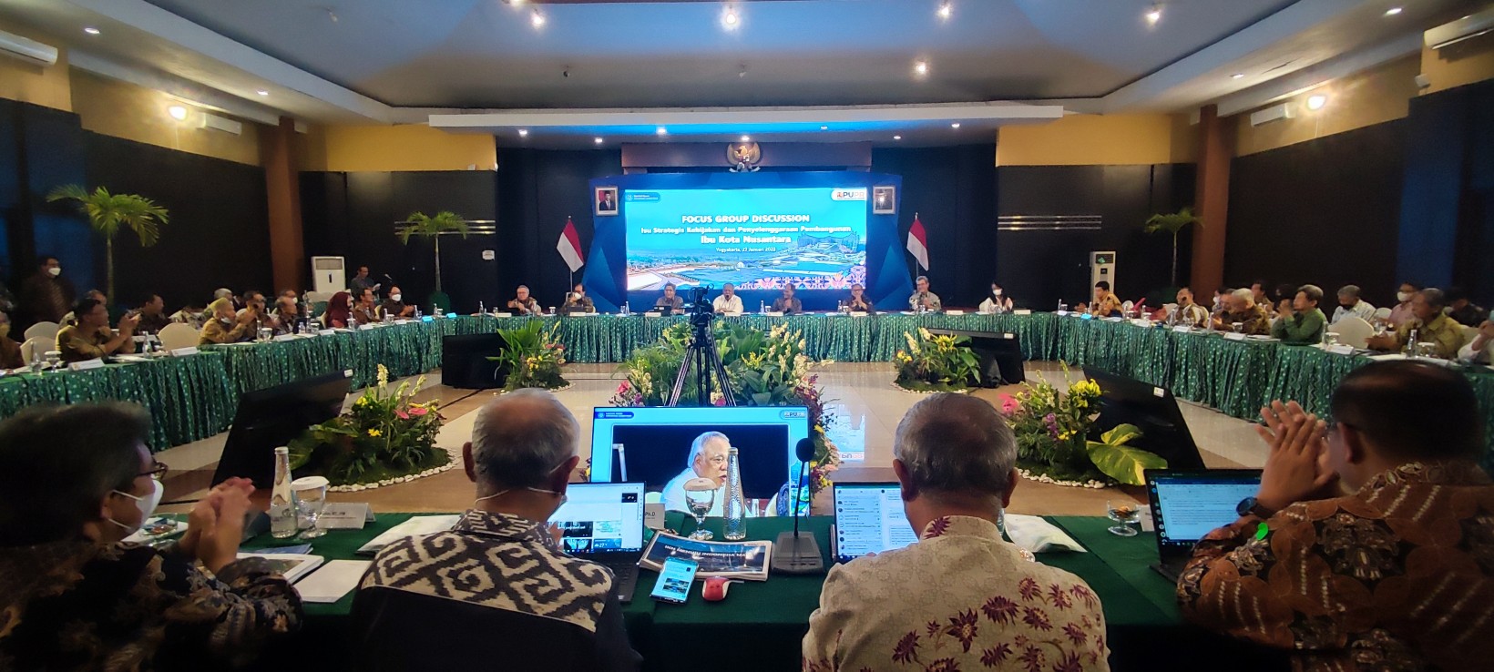 Focus Group Discussion “lsu Strategis dan Kebijakan Penyelenggaraan ...